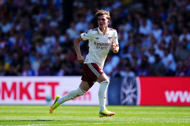 Arsenal complete Premier League-winning campaign with victory at ...