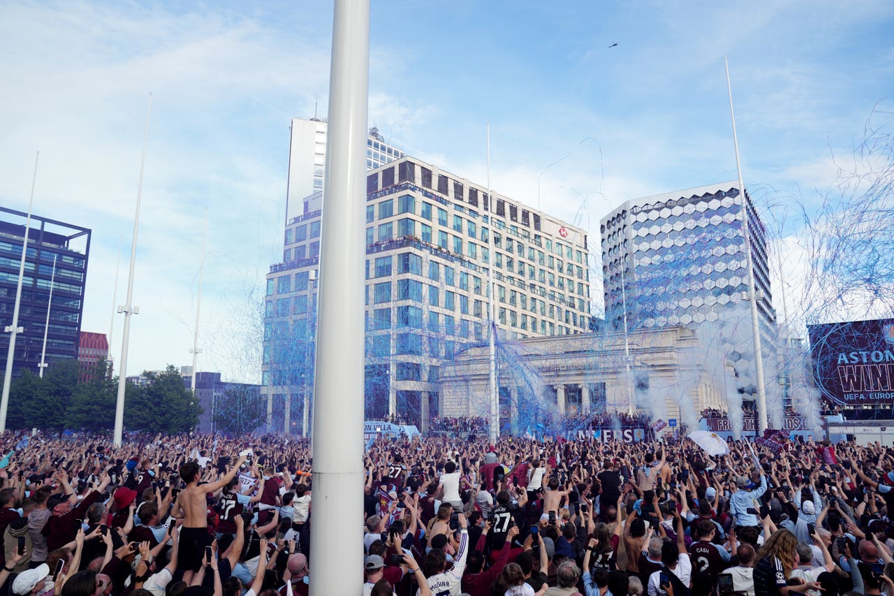Aston Villa fans line streets in Birmingham to celebrate Europa League ...