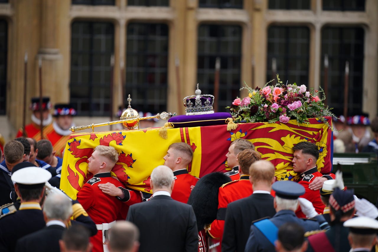 Who are the coffin bearers for the Queen’s funeral and what will they ...