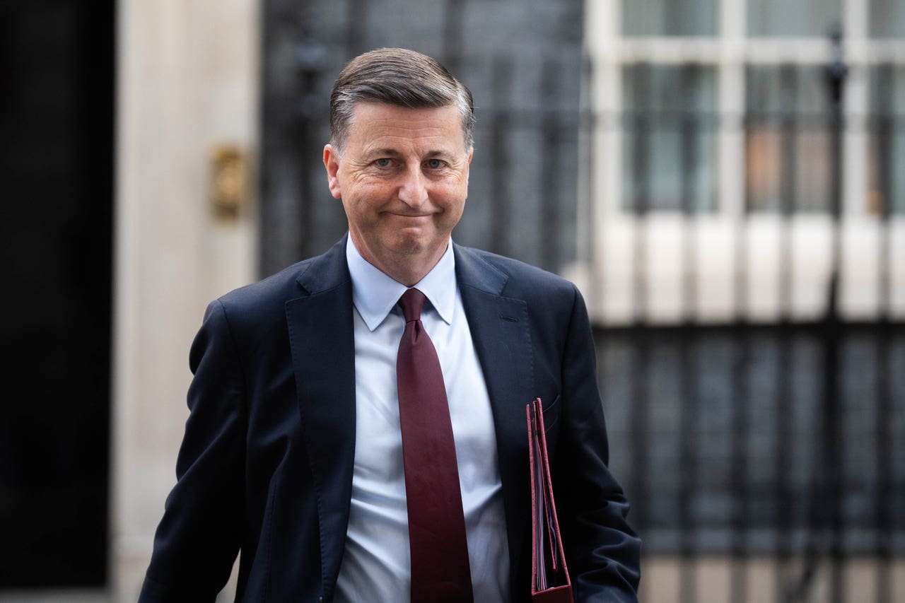 New team aims to help British small businesses win defence contracts ...