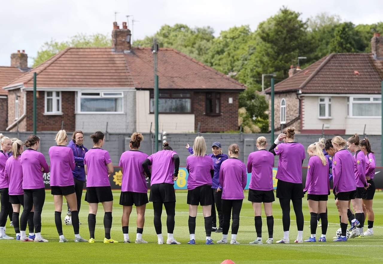 Sarina Wiegman to ring changes as England look to recover from Spain ...