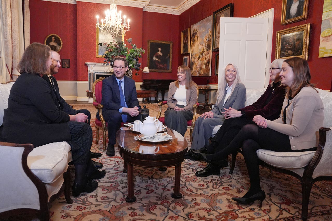 Family of 21-year-old paramedic who died in ambulance crash honoured by ...