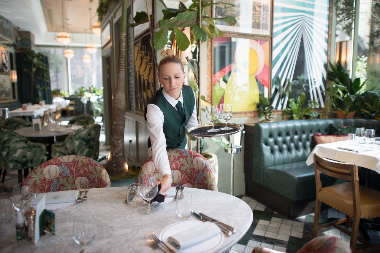 Ivy Collection restaurant firm nearing £1 billion sale – reports | LBC