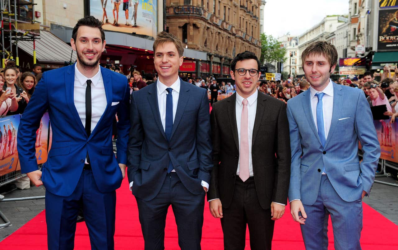 Inbetweeners stars reunite to play Oasis brothers in Comic Relief ...