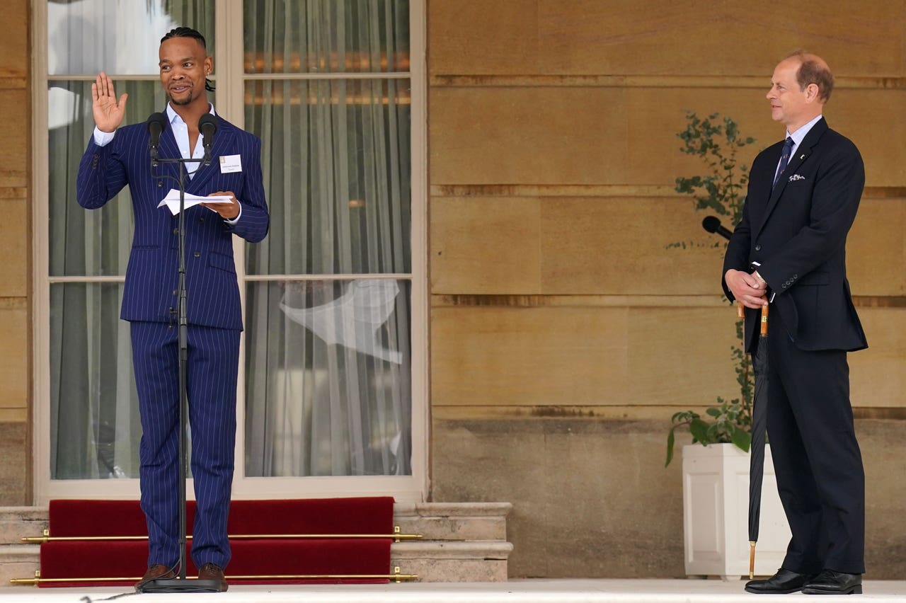 Johannes Radebe tells DofE gold award holders to ‘dream huge ...