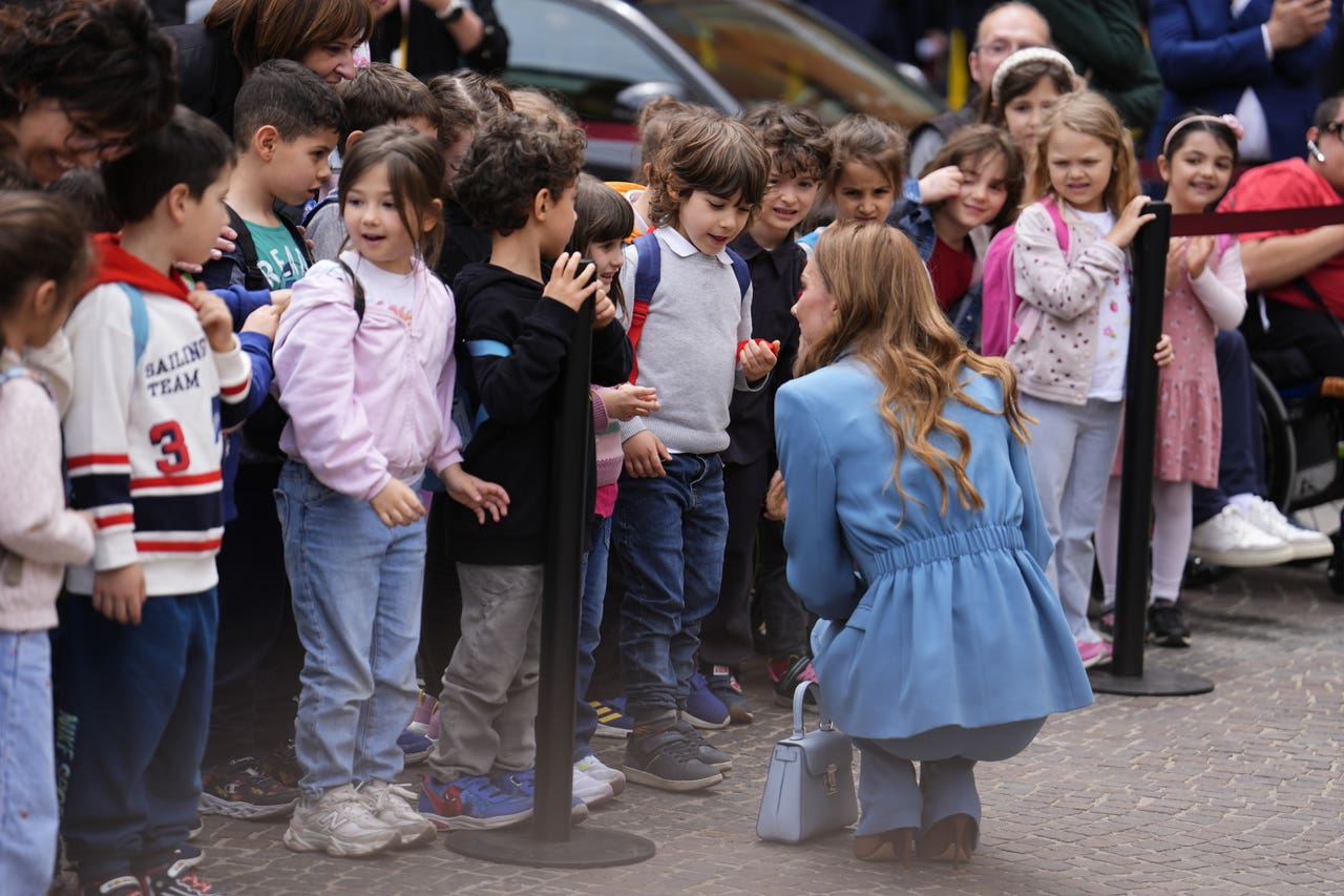 In Pictures: Kate takes solo trip to Italy on mission for early years ...