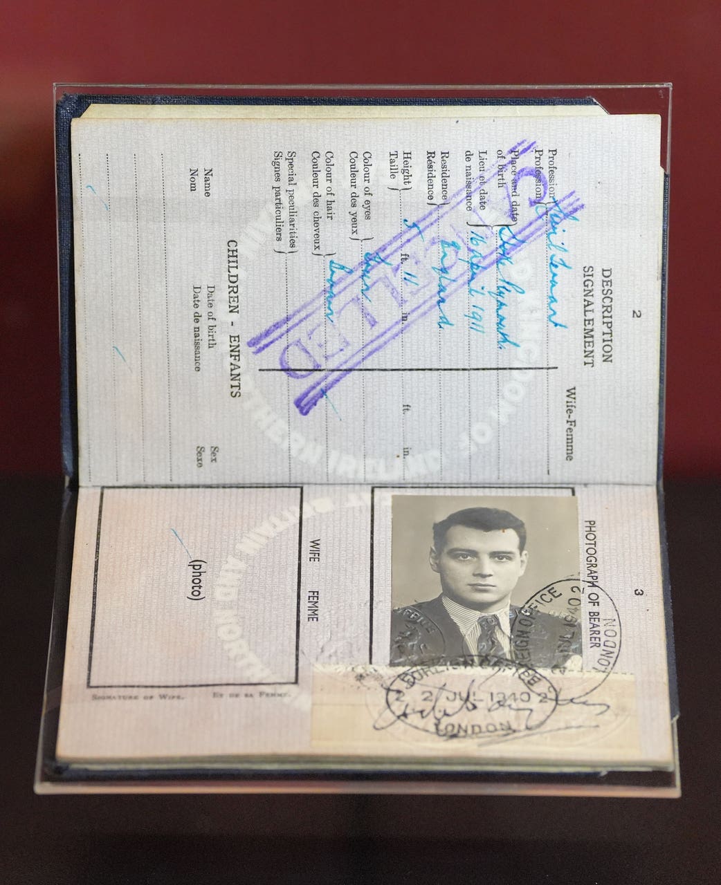 MI5 reveals never-before-seen spy secrets in National Archives Exhibition | Express & Star