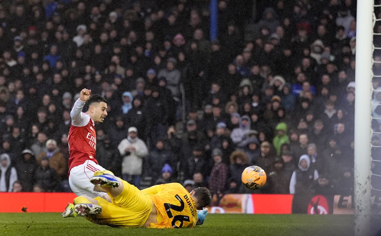 Mikel Arteta hails Gabriel Martinelli mentality after Conor Bradley ...