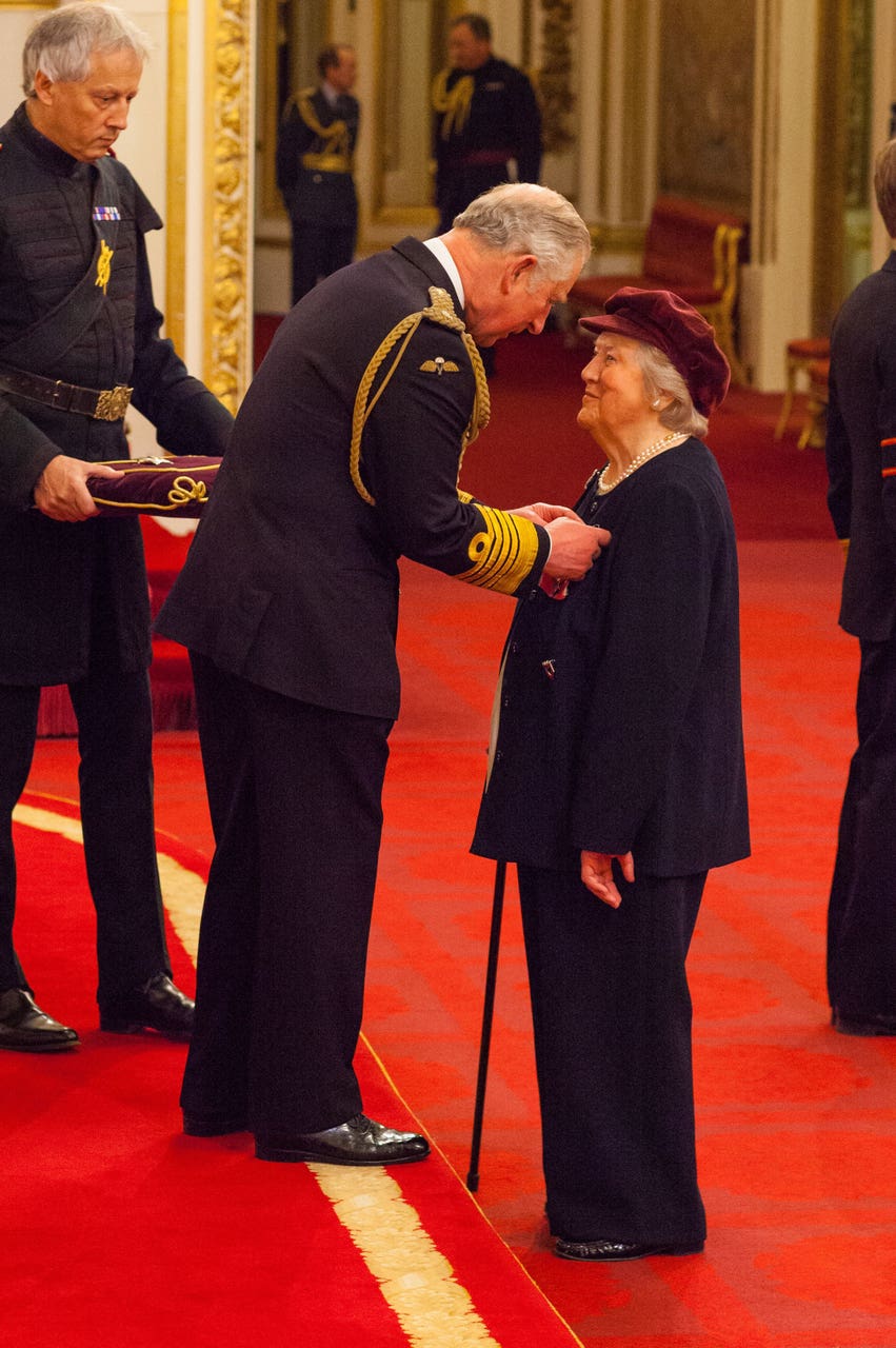 Keeping Up Appearances star Dame Patricia Routledge dies aged 96 ...