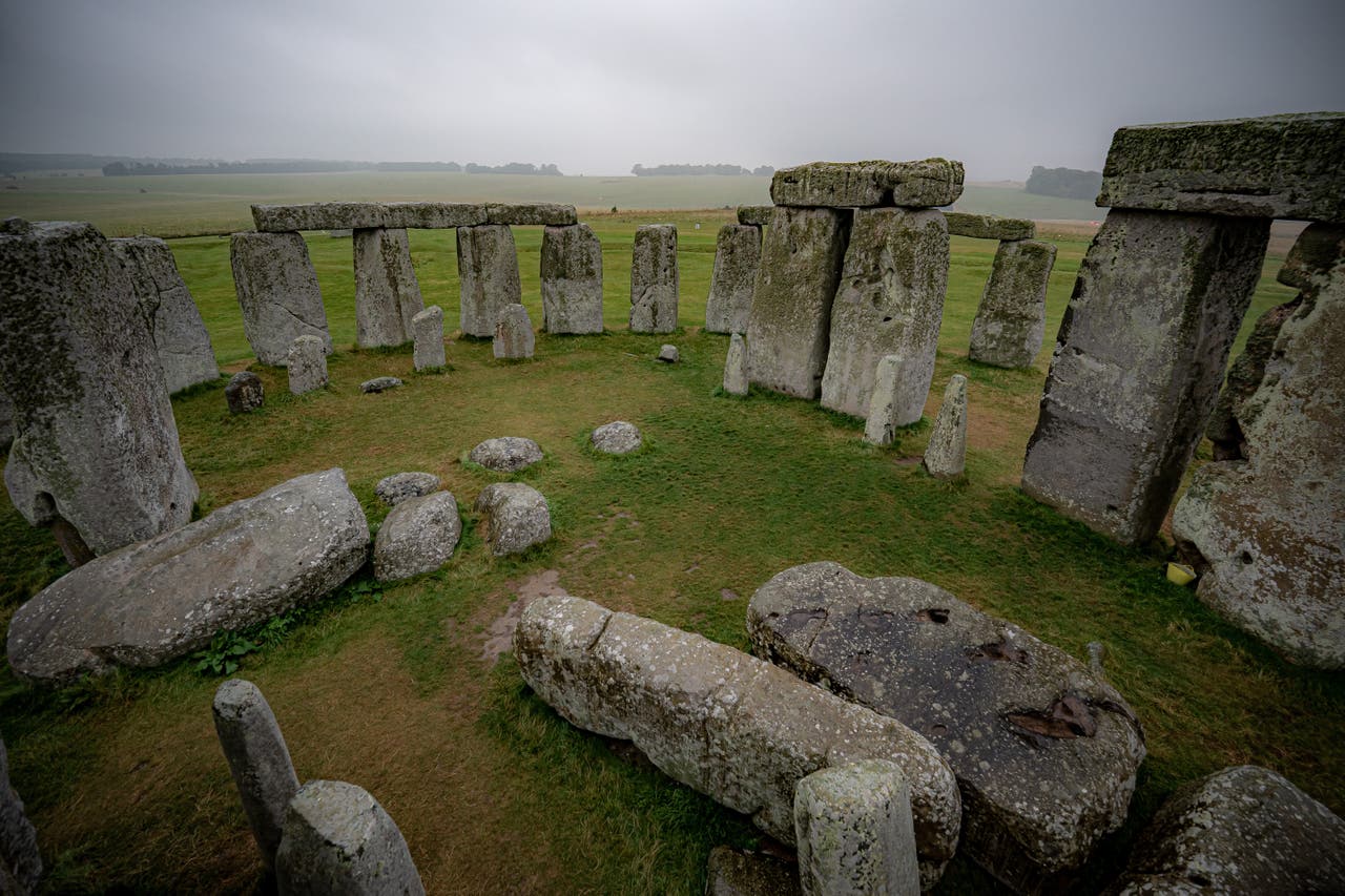 Stonehenge altar stone may have travelled from Scotland via glacier ...