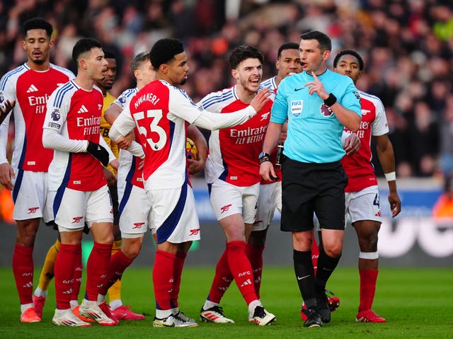 Michael Oliver will not referee Arsenal v Man City after red card ...