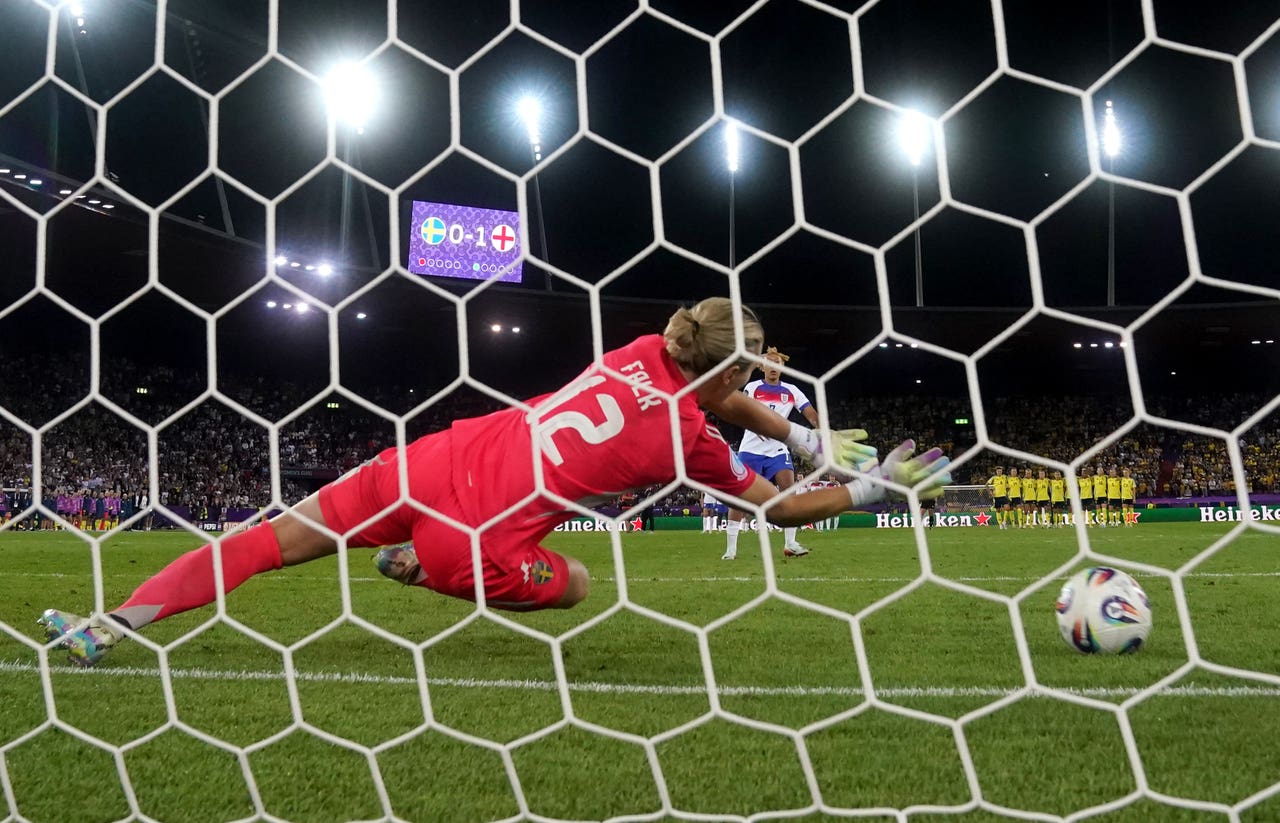 Jess Carter felt ‘relief’ as white team-mates missed penalties like ...