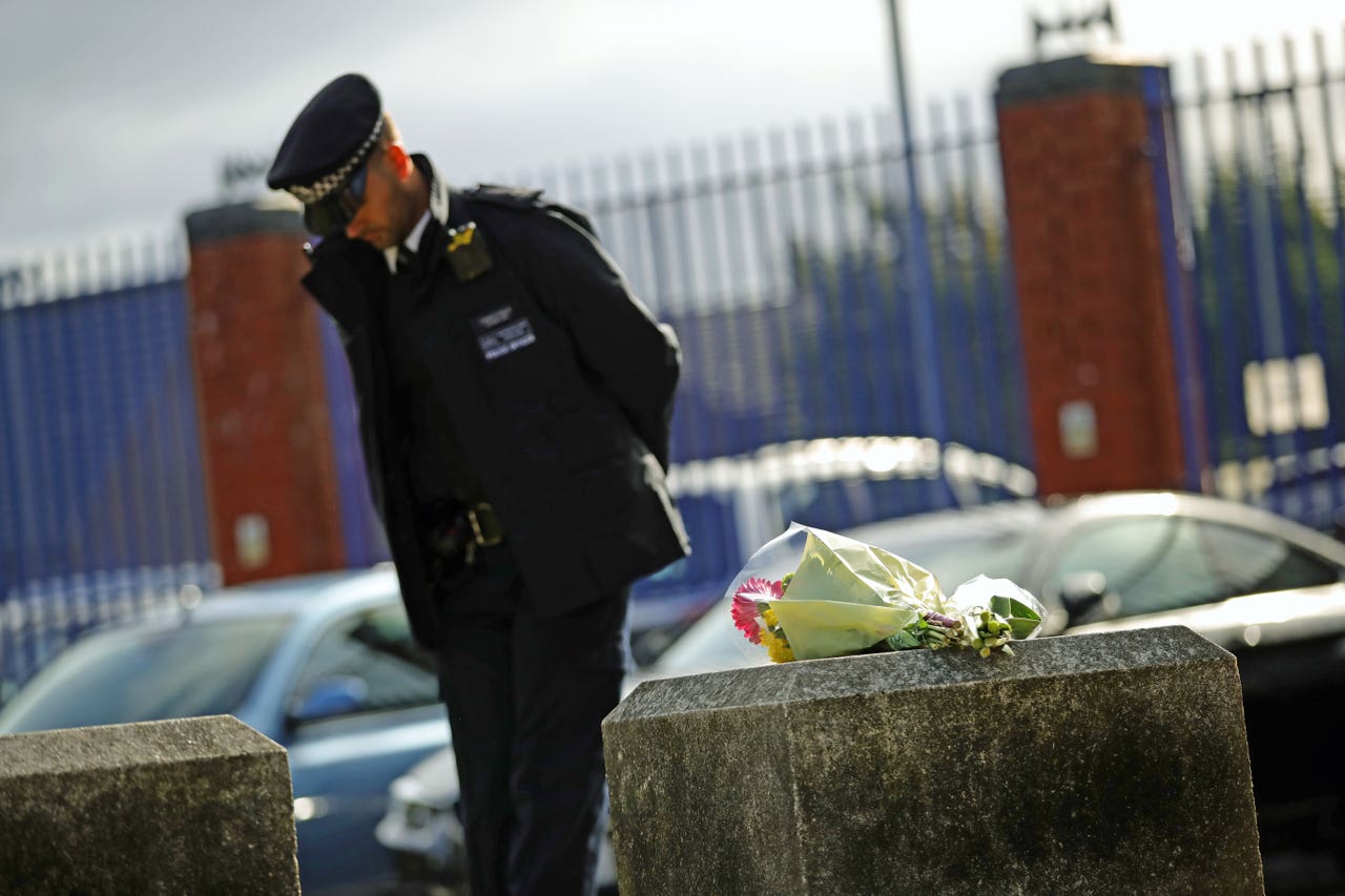 ‘Sad day for our country’ as police officer shot dead | Bradford ...