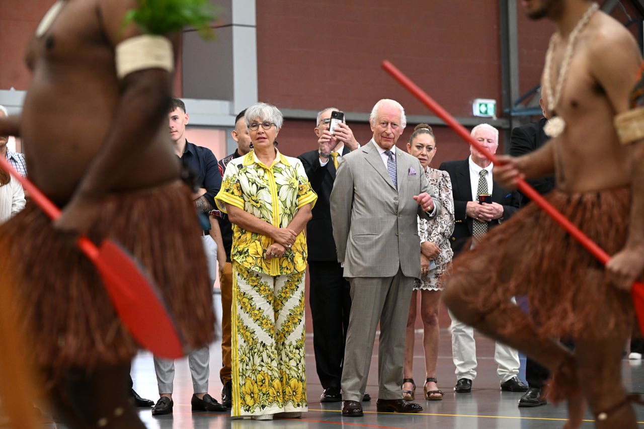 King faces Indigenous activists for second day in a row on Australia ...