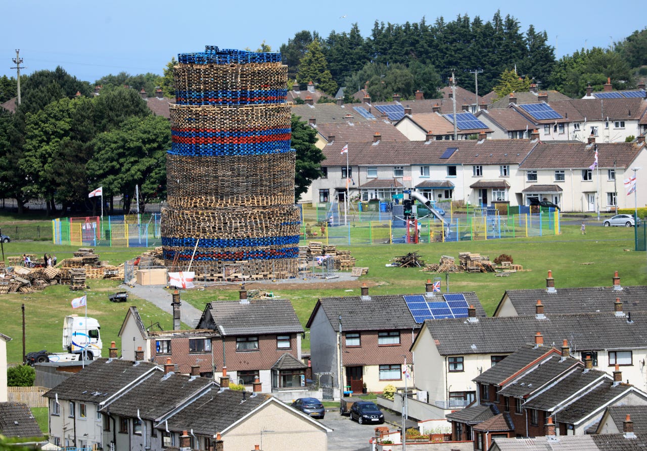 Why are huge bonfires lit across Northern Ireland on Eleventh Night ...