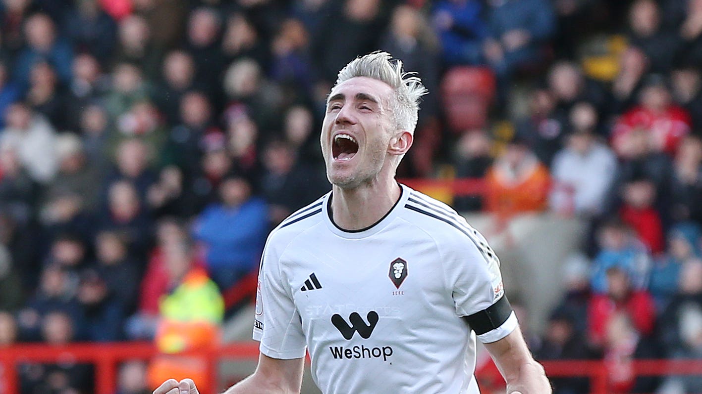 Matty Lund gives Salford victory at Grimsby | LiveScore