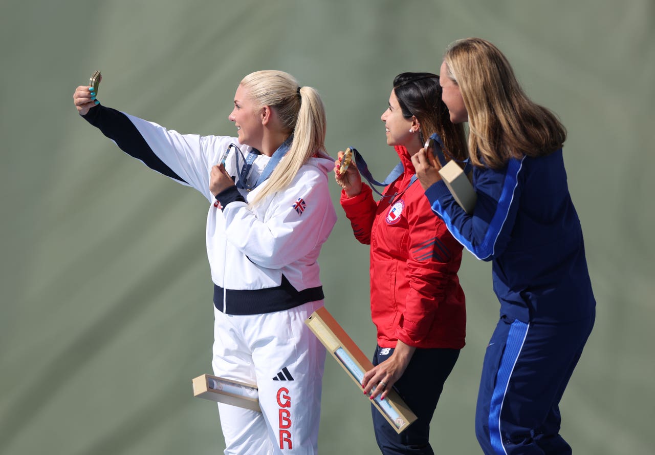 Amber Rutter has to settle for silver after controversial sudden-death ...