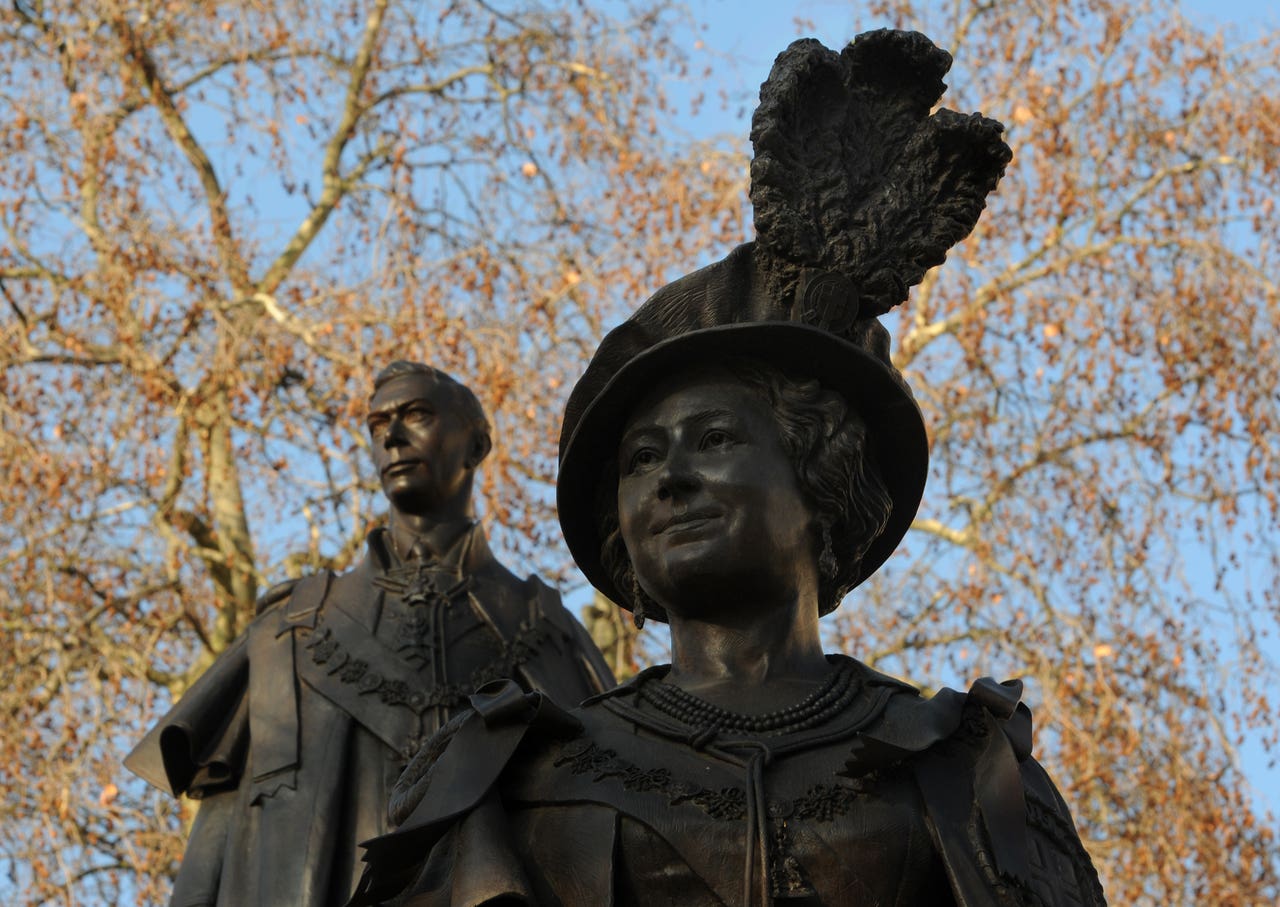 Sculptor aims to capture ‘grace and dignity’ of late Queen for national ...