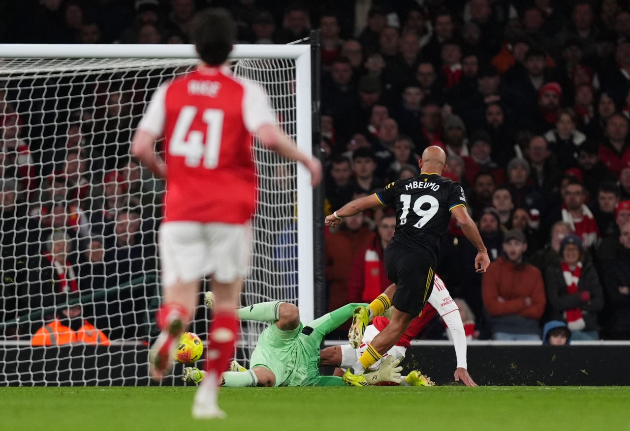 Matheus Cunha fires Man Utd to thrilling comeback win at Arsenal to ...