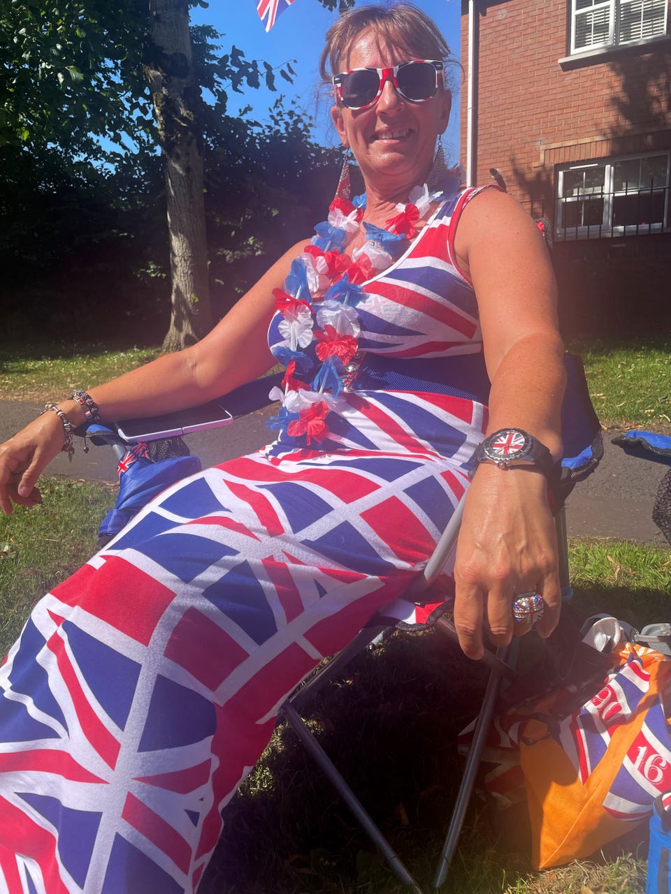 Tens of thousands take part in Twelfth celebrations in scorching ...