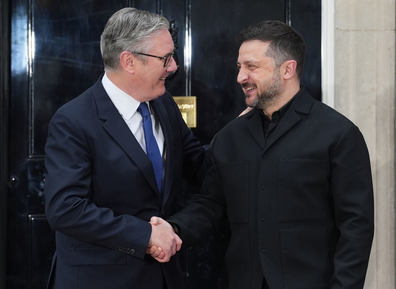 Starmer hosts Zelensky and French and German leaders for talks on ...
