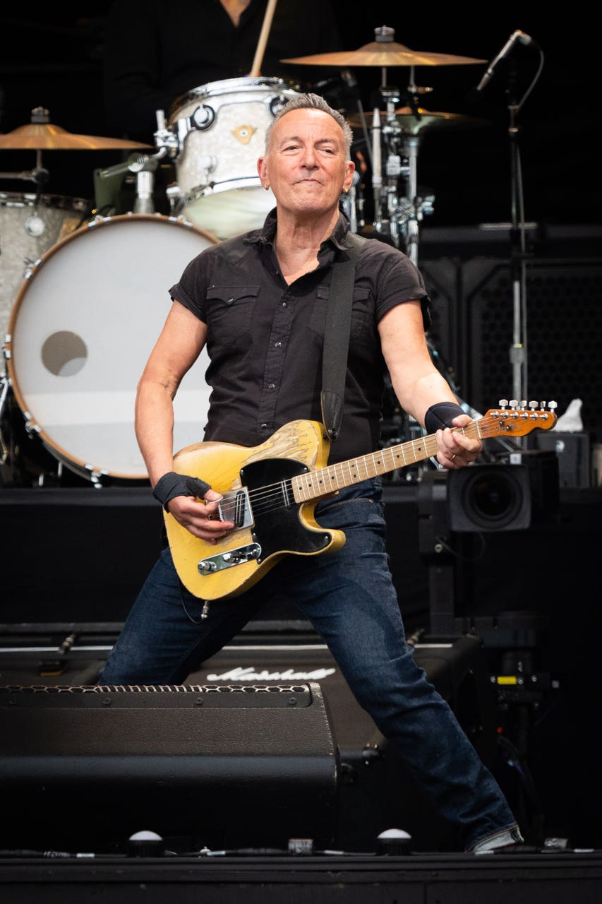 Bruce Springsteen still The Boss despite downpours at Hyde Park gig ...