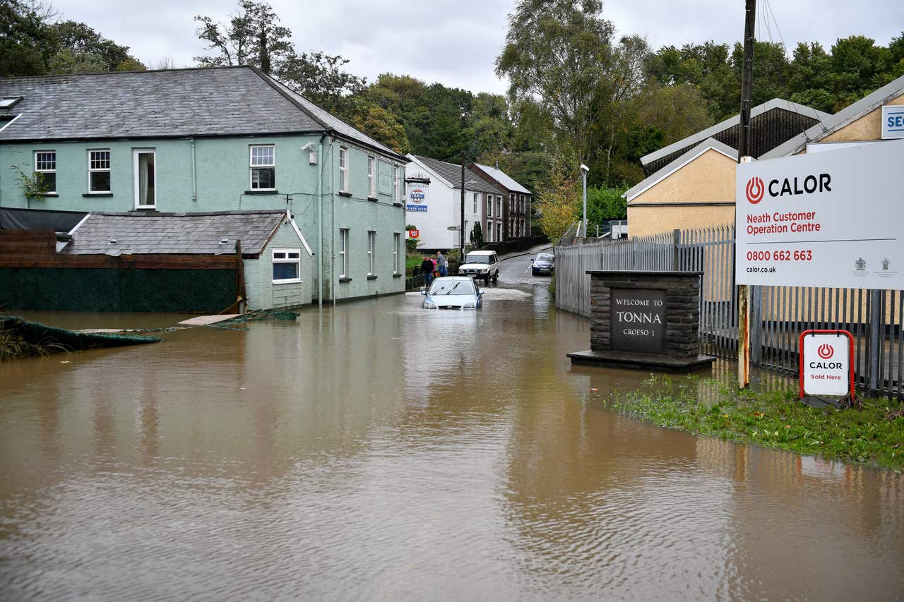 Storm Callum to fade after two killed in wild weather | Worcester News