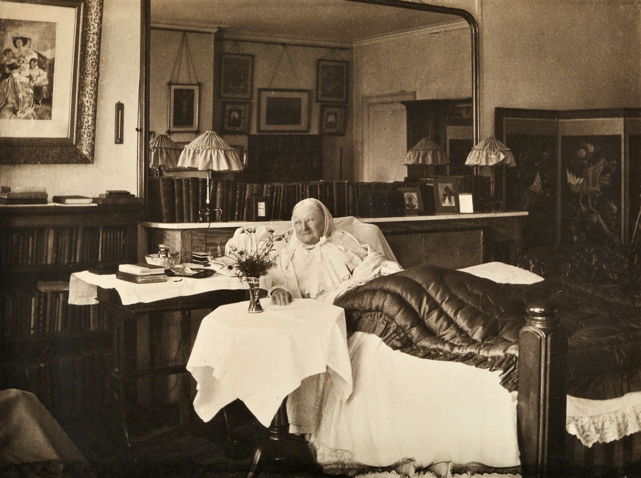 Family album featuring drawings of Florence Nightingale to go on show ...