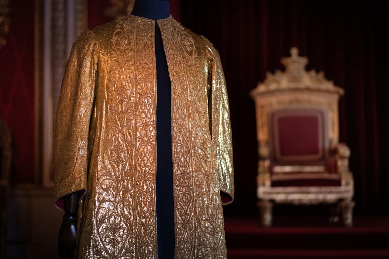 All the regal robes and golden garments worn by the King during the ...
