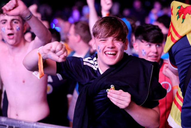 Scotland fans celebrate as first World Cup game in 28 years ends in a ...
