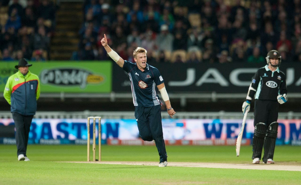 David Willey takes swipe at Yorkshire after signing deal with ...