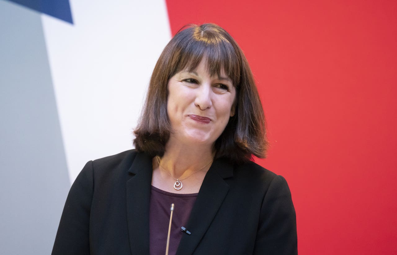 Rachel Reeves voices support for former Black Country MP's peerage ...