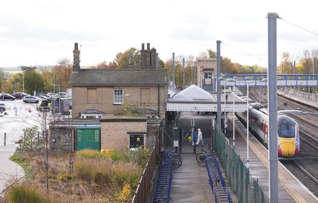 Father drove car at stabbings suspect after train attack | Surrey Comet