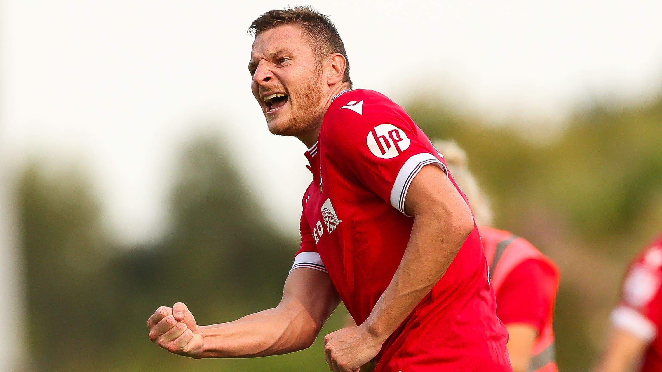 Ten-man Wrexham fight back three times to earn dramatic draw with Crewe ...