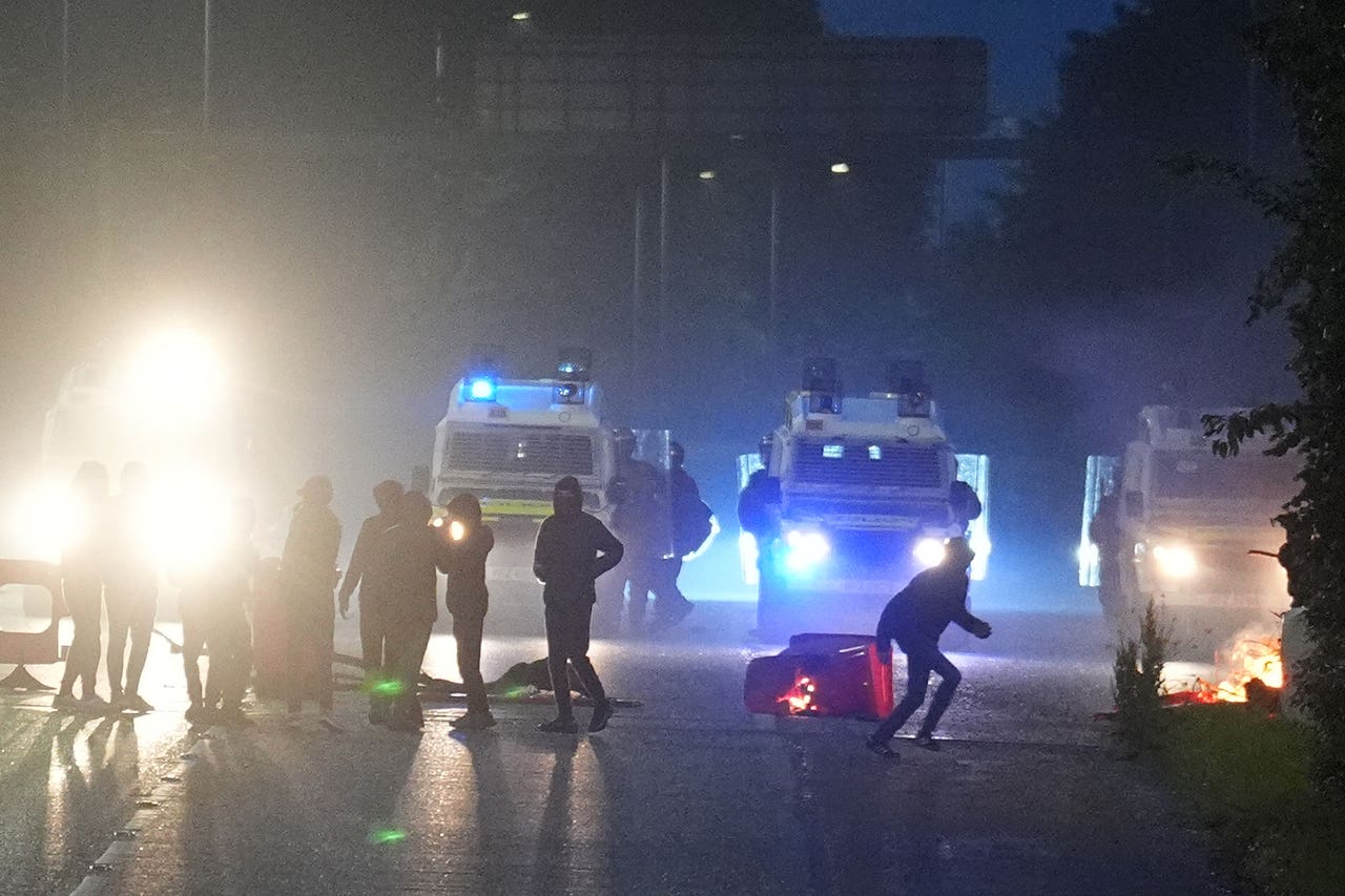 63 police officers injured in ‘week of shame’ in Northern Ireland ...