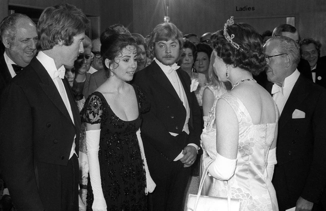 Shelley star Hywel Bennett has died aged 73 - Jersey Evening Post