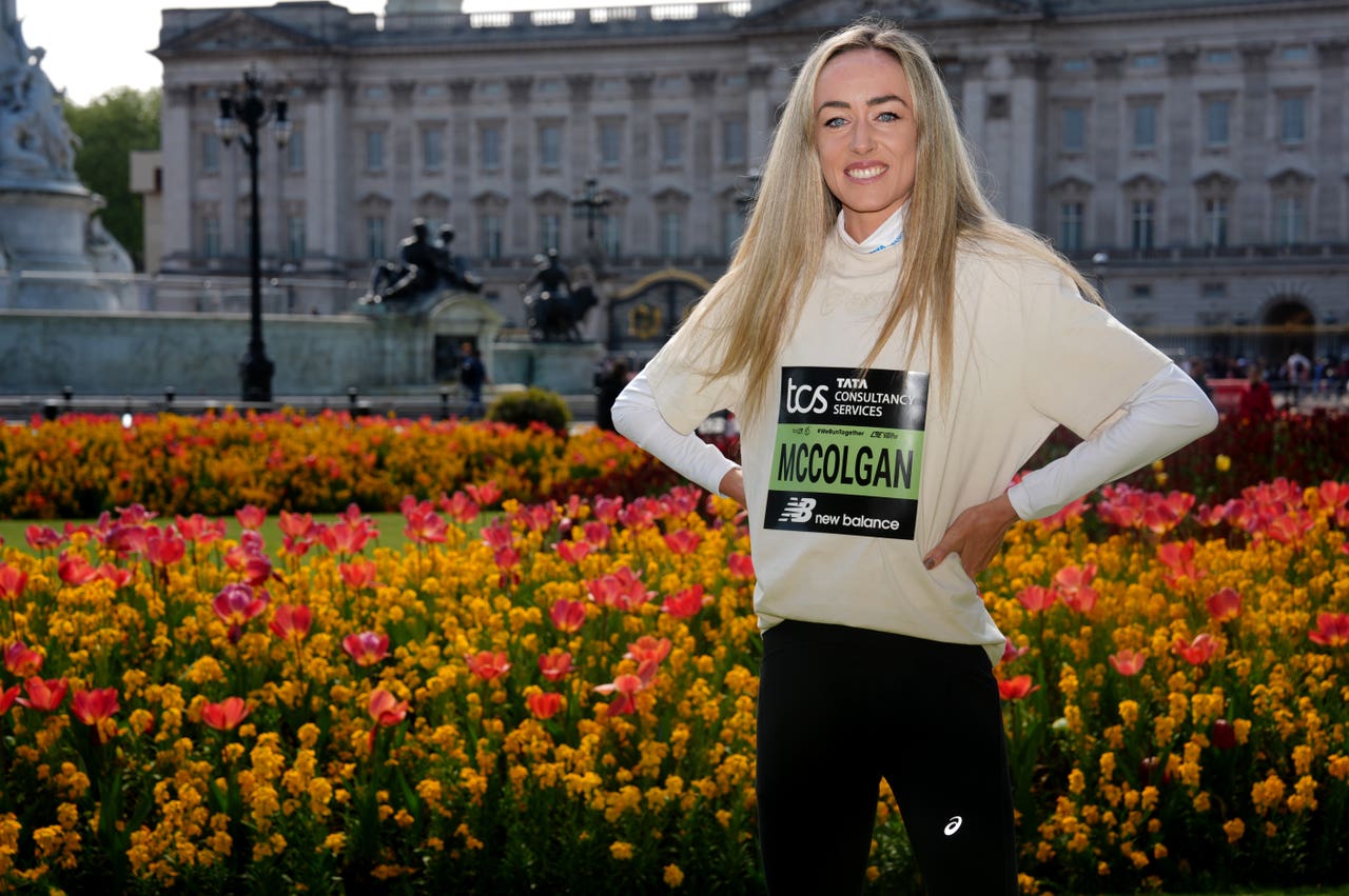 Runners and schoolchildren target TCS London Marathon finish line ...