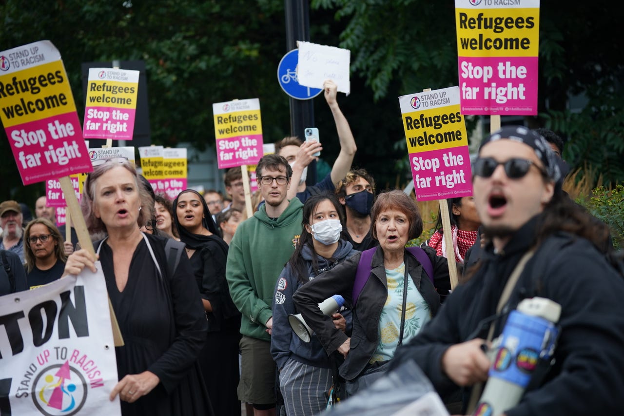 ‘Violent disorder quelled by show of police force and public unity ...