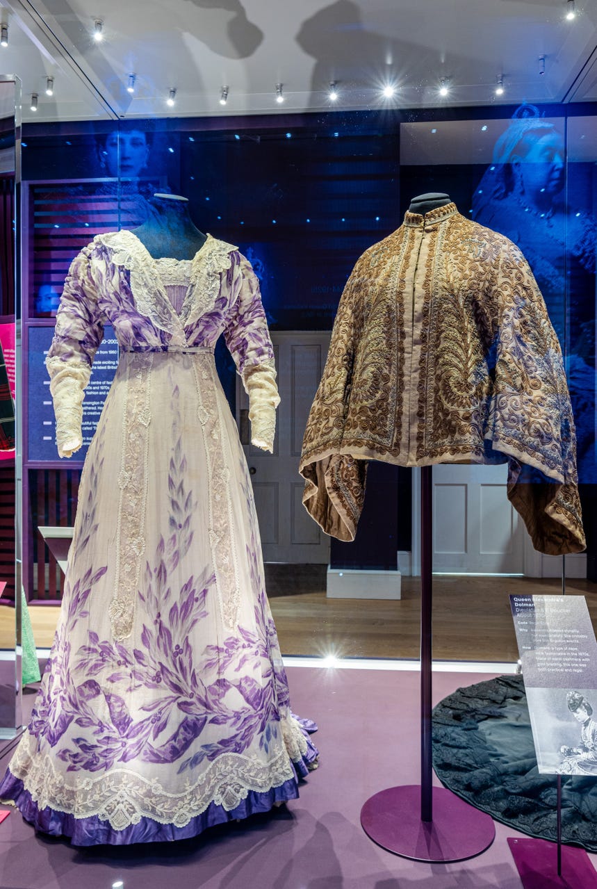 Elizabeth II’s childhood dress to go on show in Kensington Palace ...