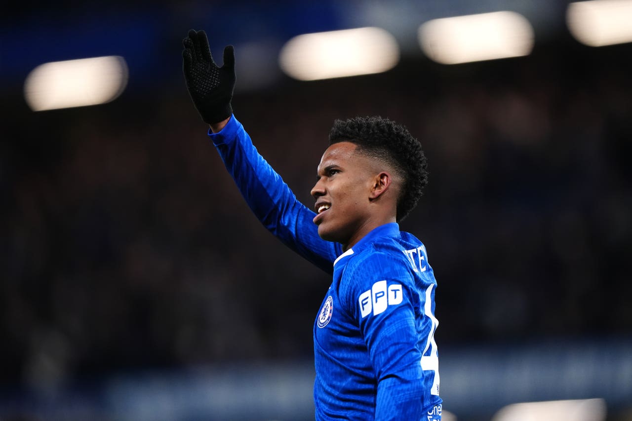Estevao scores wondergoal as Chelsea stun European giants Barcelona | Echo