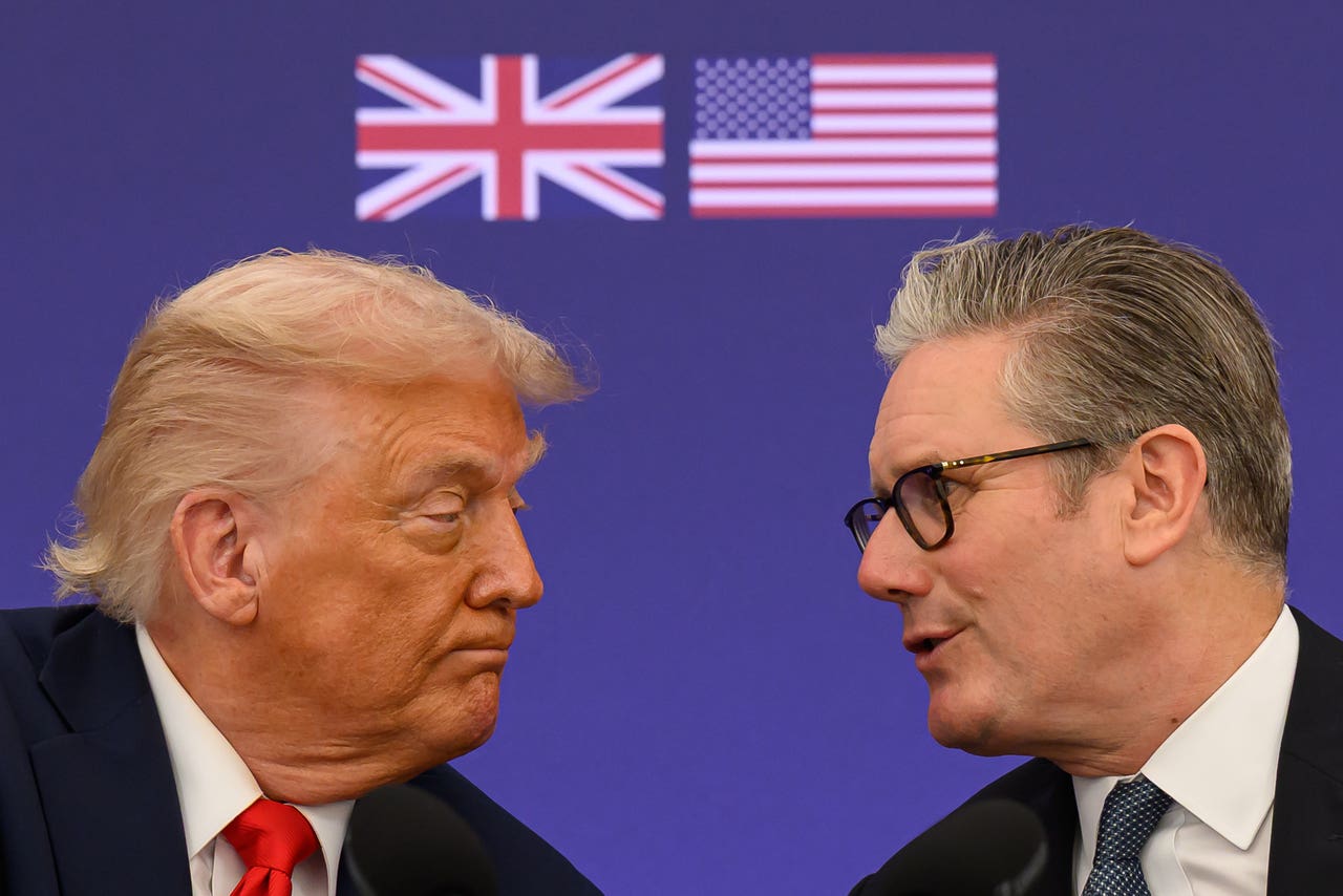 Starmer and Trump agree teams will work together on Ukraine peace plan ...