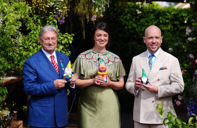 Stars show off their gnomes as Chelsea Flower Show gets under way ...