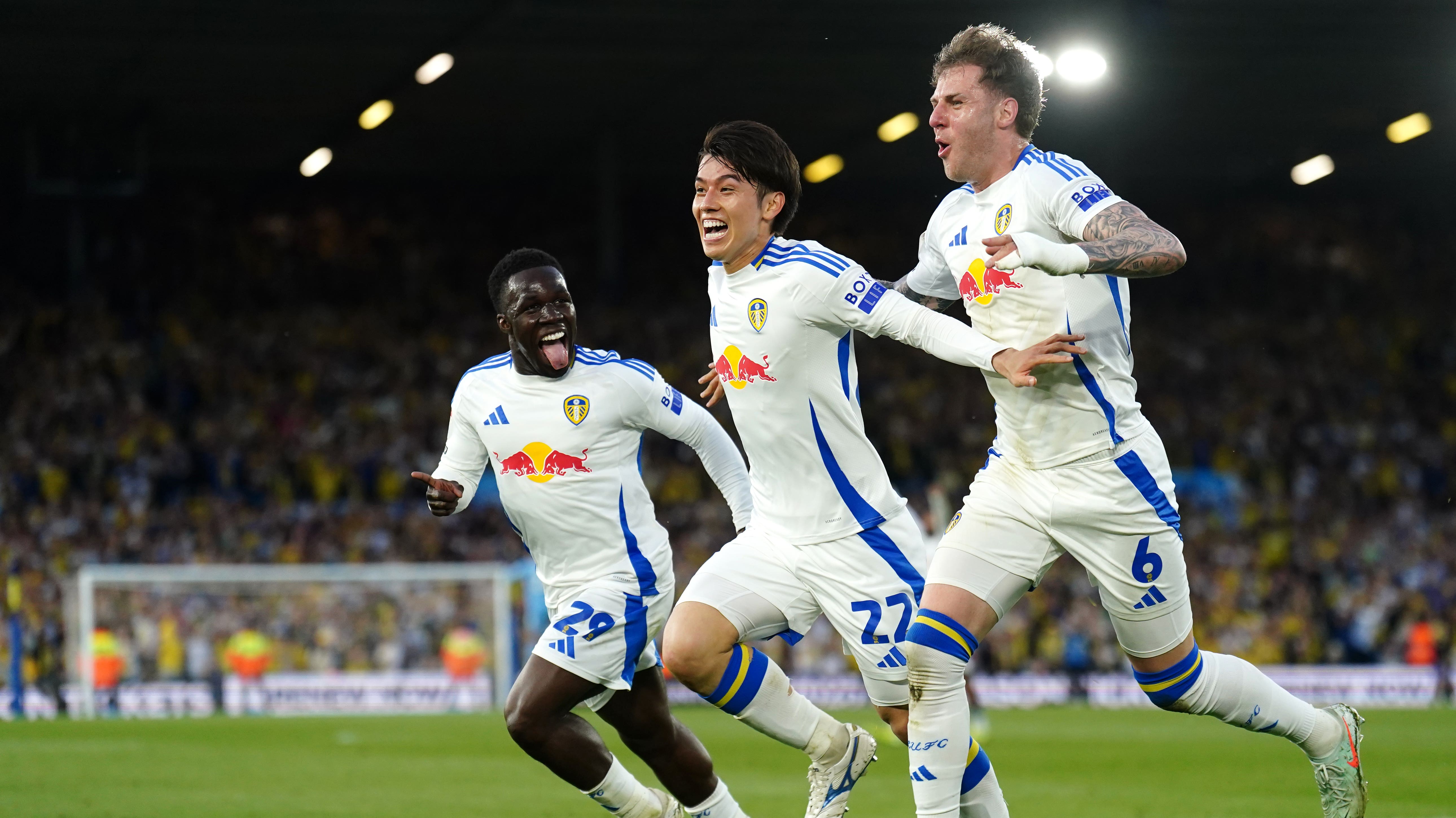 Leeds turn on the style to return to the top of the Championship ...