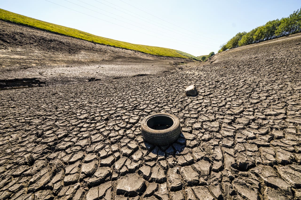 Yorkshire in drought with low water levels in reservoirs after dry ...