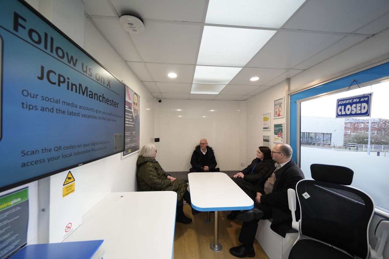 Jobcentre on Wheels to arrive in six areas as part of employment ...