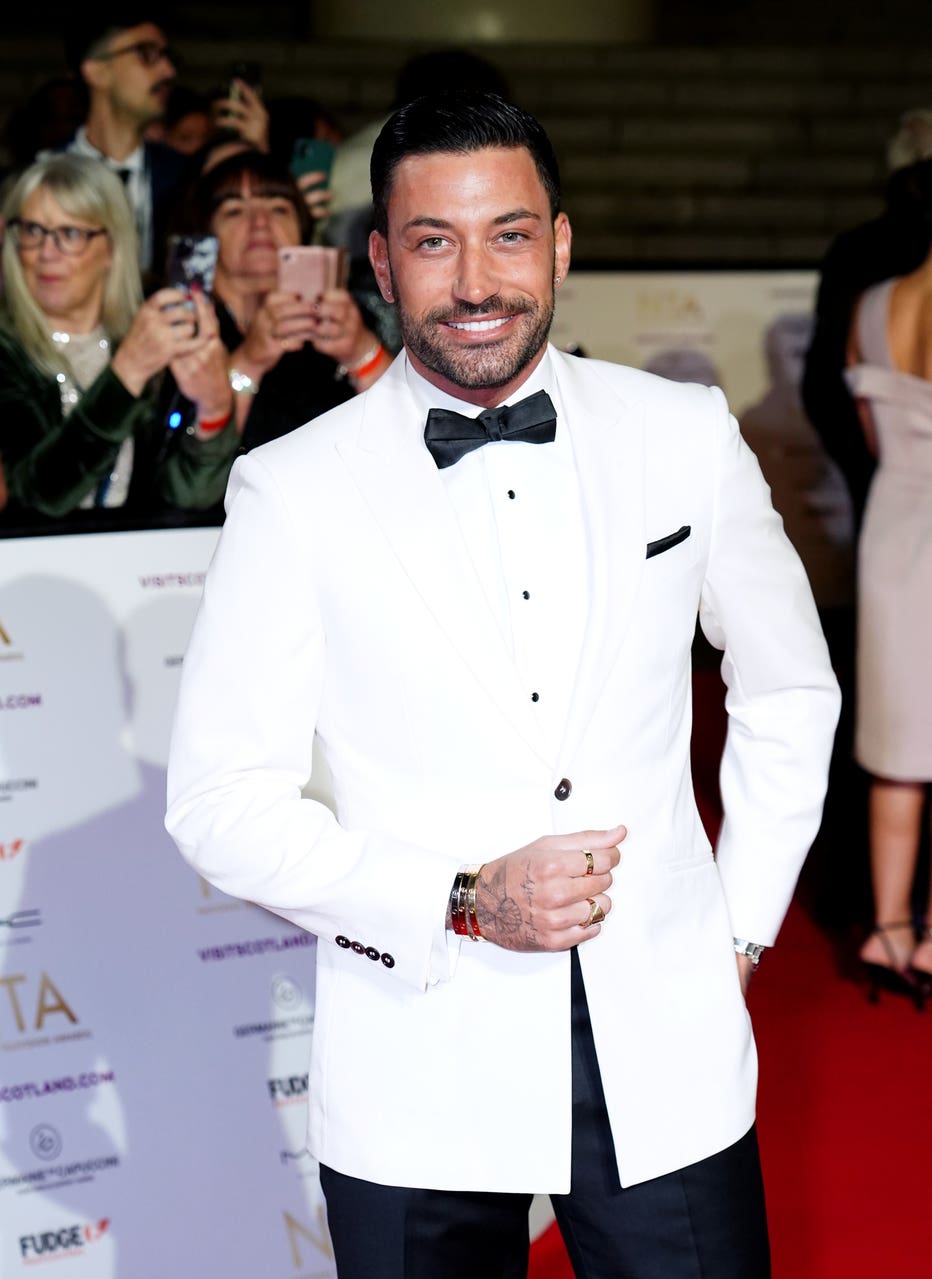 Giovanni Pernice takes Anton Du Beke to his Sicilian home in new BBC ...