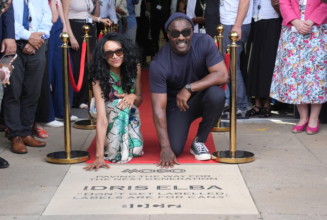 Idris Elba unveils Mobo paving stone at college where he ‘got to dream bigger’ | Wharfedale Observer