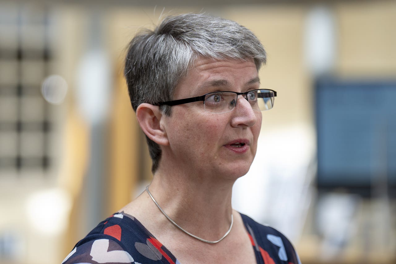 Swinney ‘extremely disappointed’ by Dundee University job cuts plan | Echo
