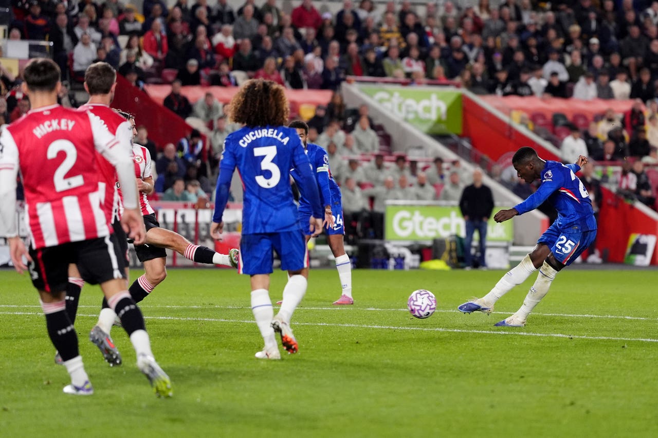 Fabio Carvalho snatches last-gasp point for Brentford to deny Chelsea | The Bolton News