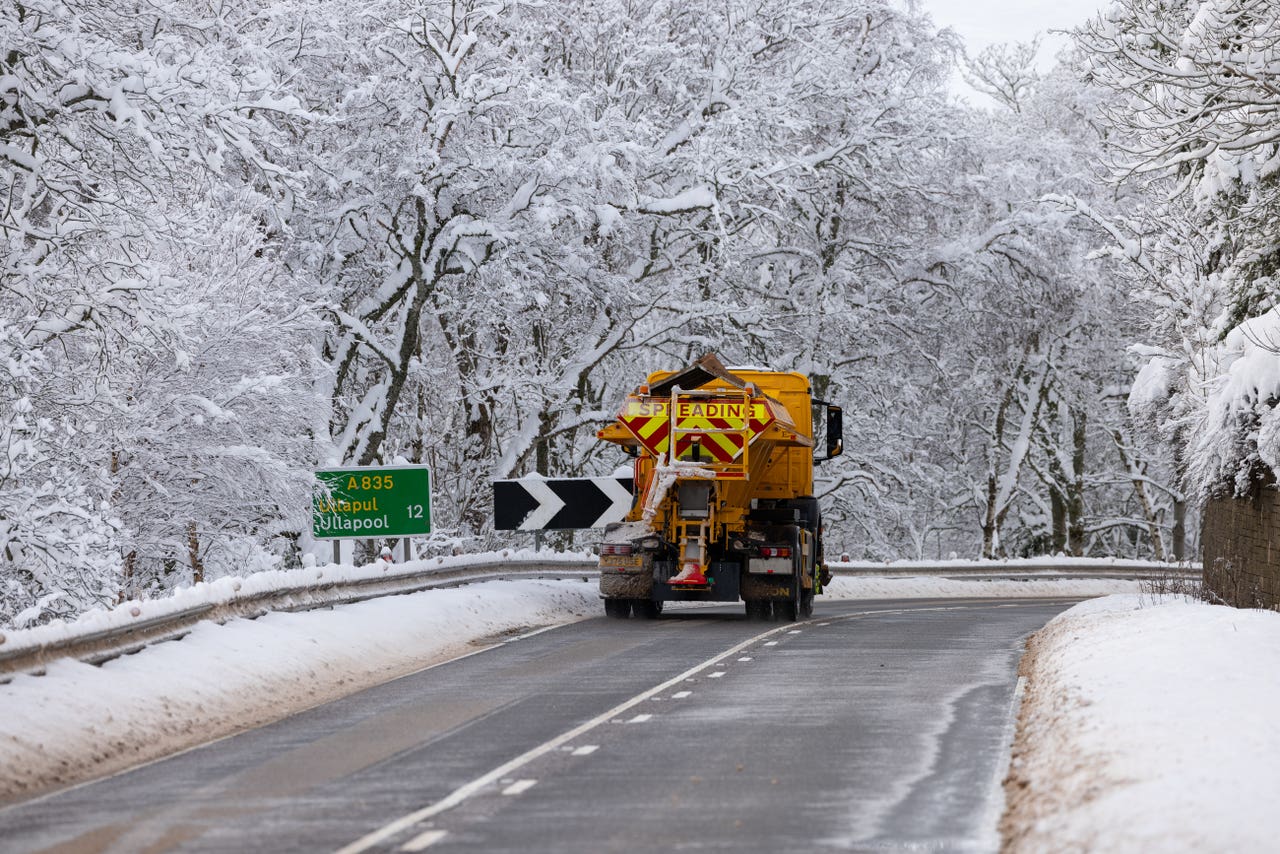Many schools shut for a third day amid warning of further ice and snow ...